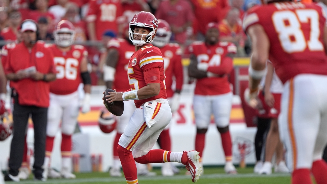 Chiefs' new offensive line faces daunting test against Chargers' top ...
