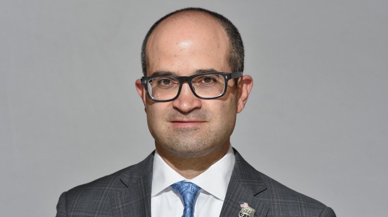 Edward Ra to represent New York's 19th Assembly District - Newsday