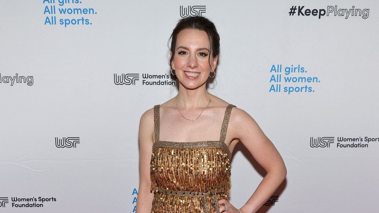 Former Olympic gold medalist Sarah Hughes to challenge Anthony D ...