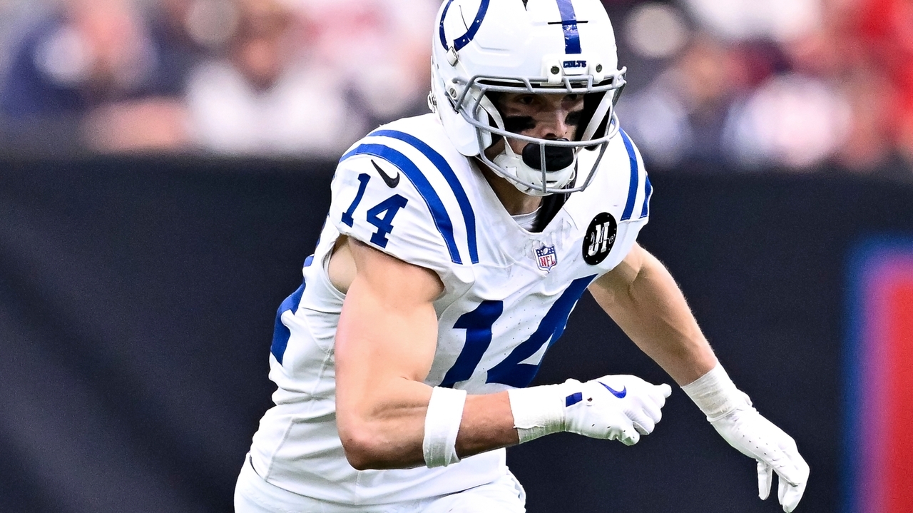 Colts reach 4-year, $116 million deal to keep WR Alec Pierce, AP source ...