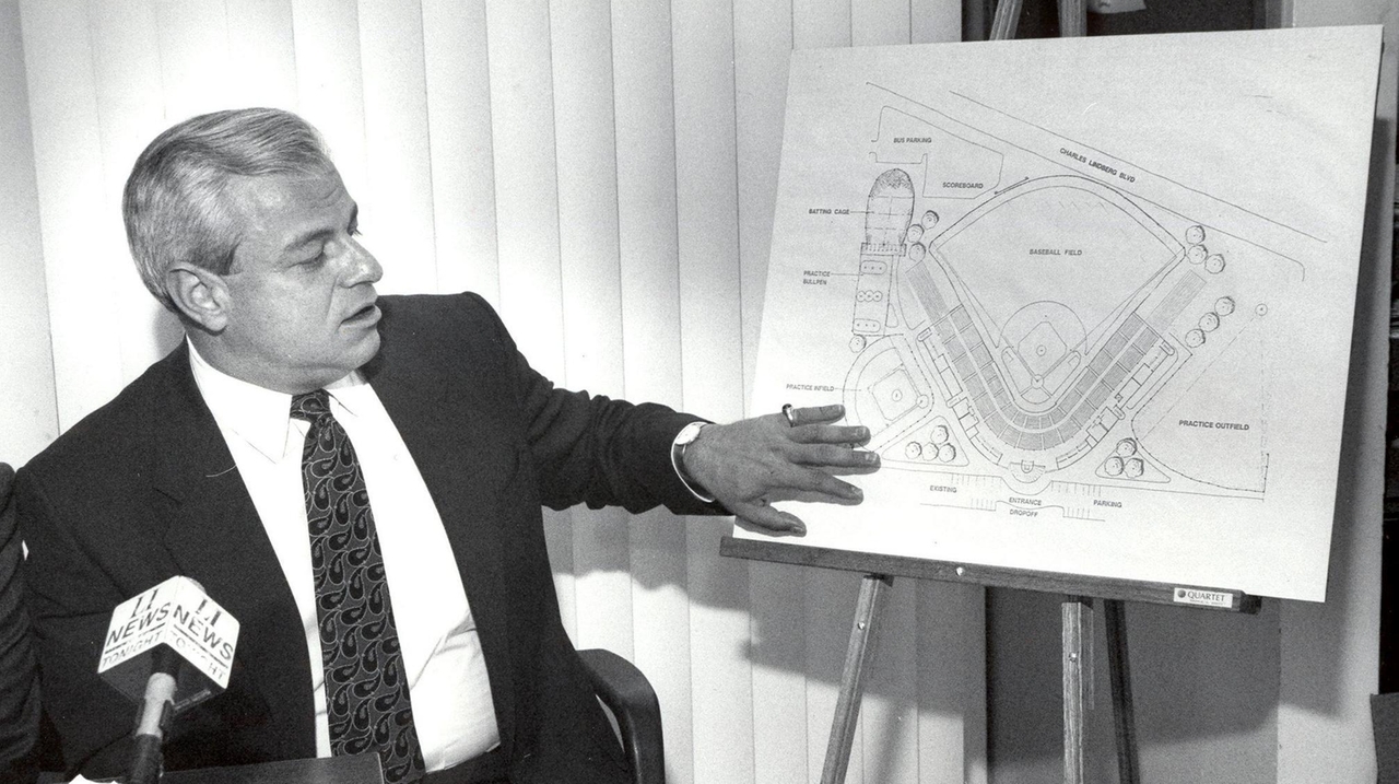 Former Nassau County Executive Thomas Gulotta dies at 75 - Newsday
