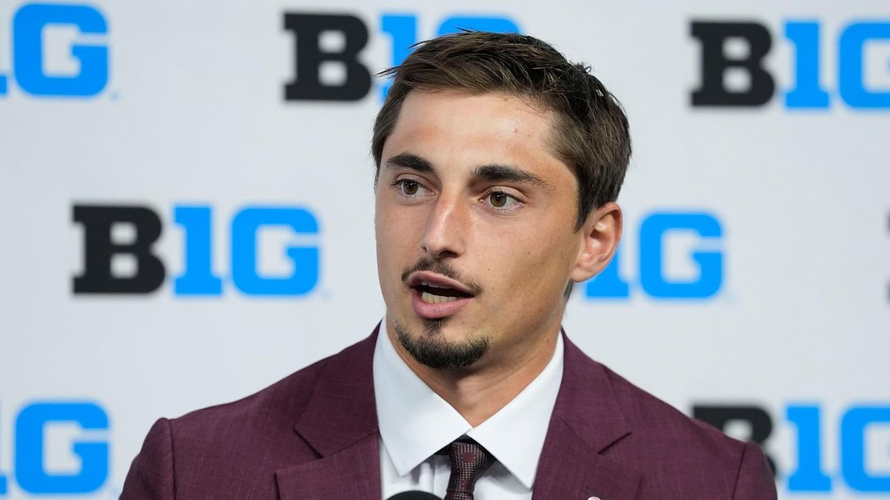 Gophers QB Max Brosmer makes strong impression as quick study, natural ...