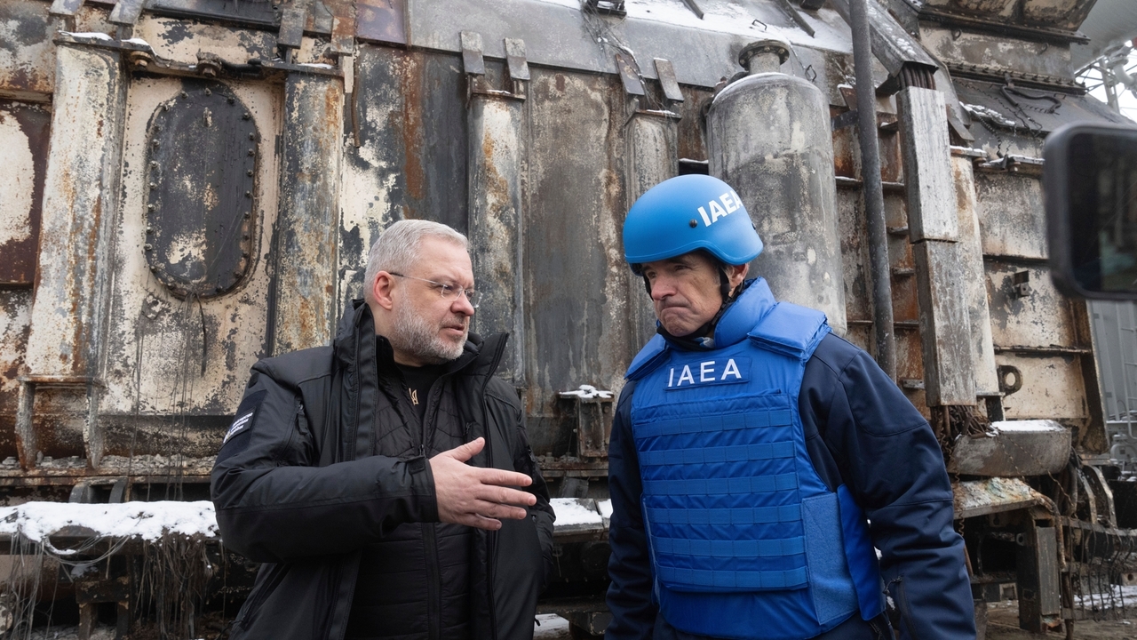 UN nuclear watchdog chief to visit Moscow as fears for Ukraine's ...