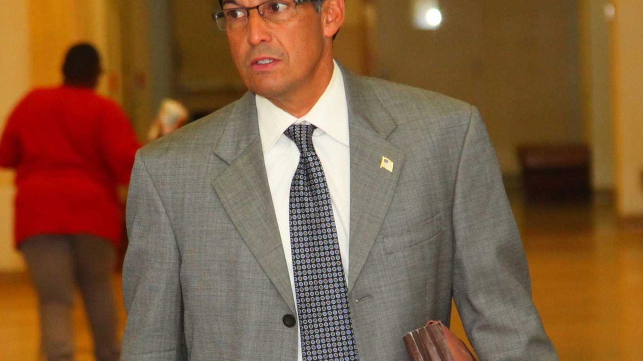 Former Mark Bonilla aide: He wanted intimate photos of worker - Newsday