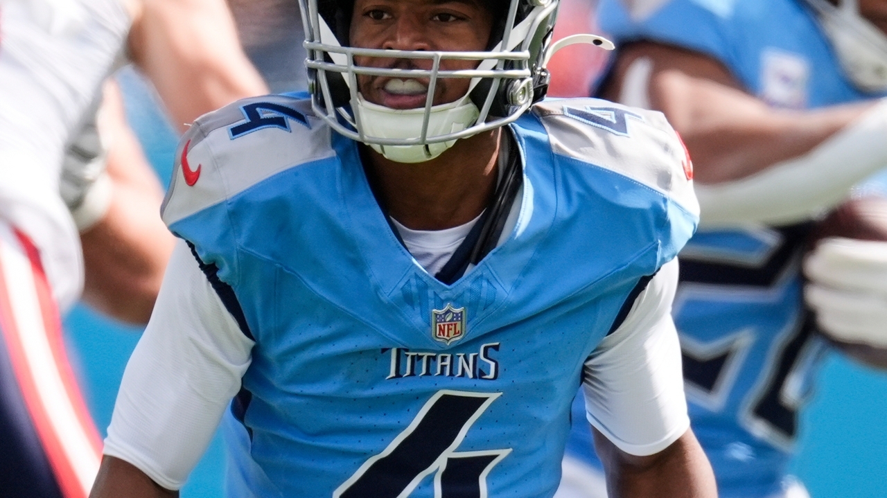 Raiders sign Tyler Lockett, reuniting him with Geno Smith - Newsday