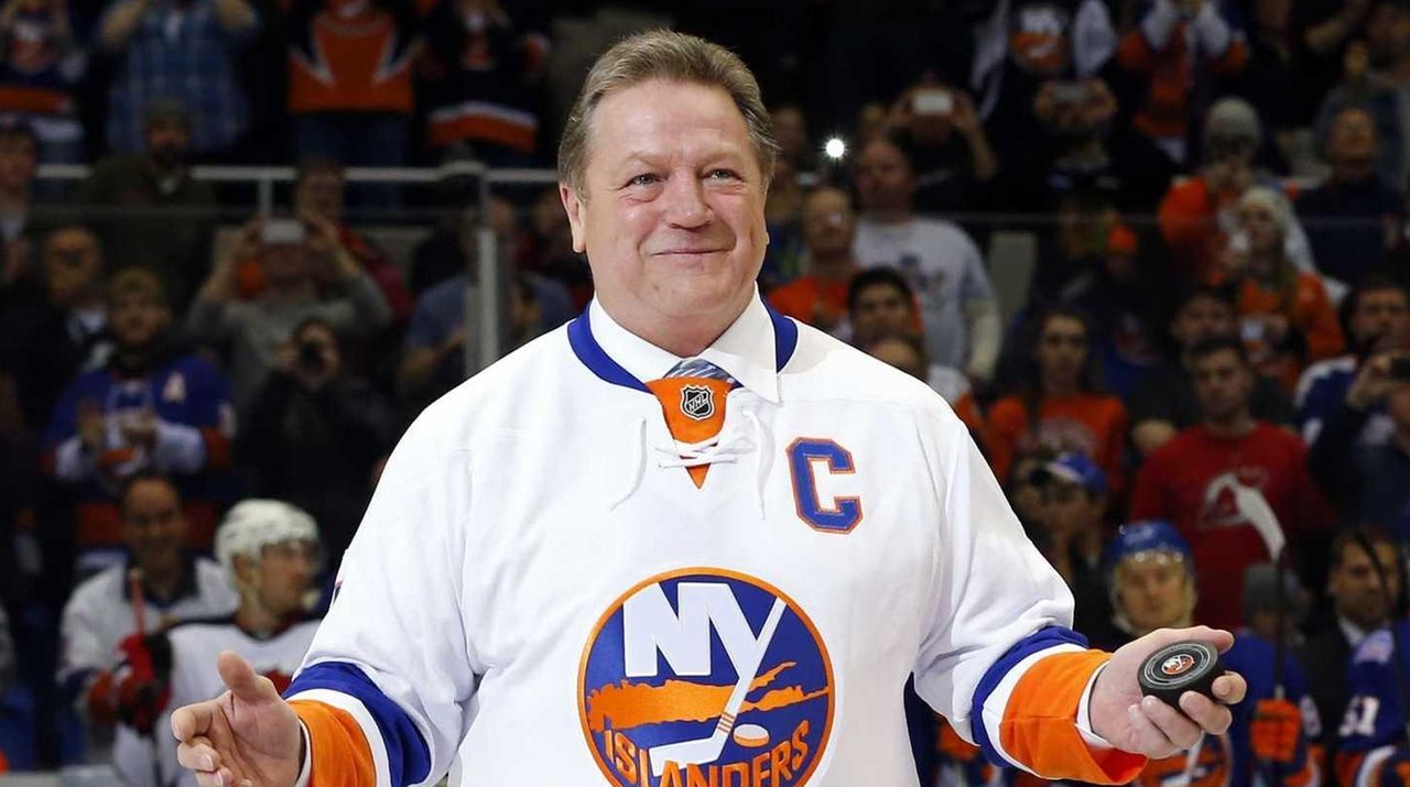 Denis Potvin gets beverage bath at Barclays - Newsday