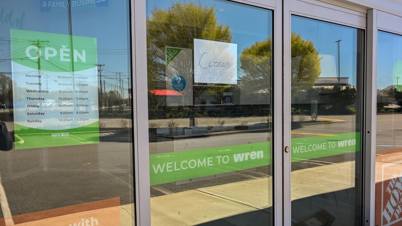 Wren Kitchens closes all Long Island and U.S. showrooms and Home Depot ...