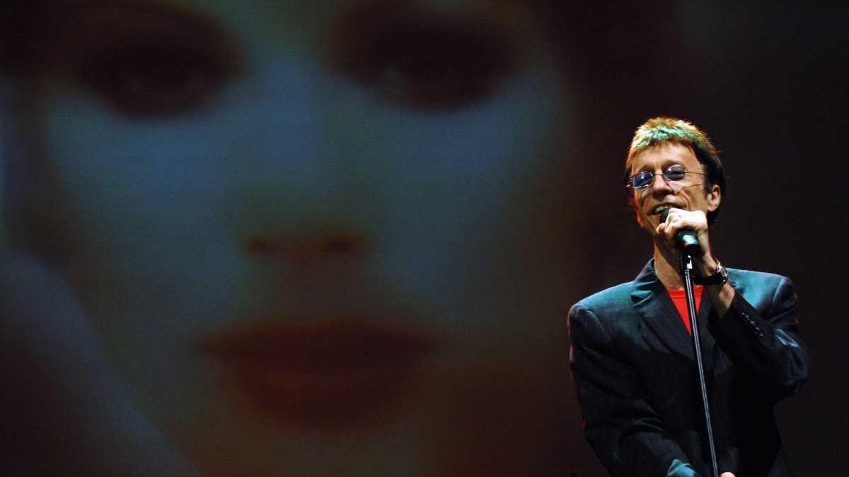 Bee Gees singer Robin Gibb dead at 62 - Newsday