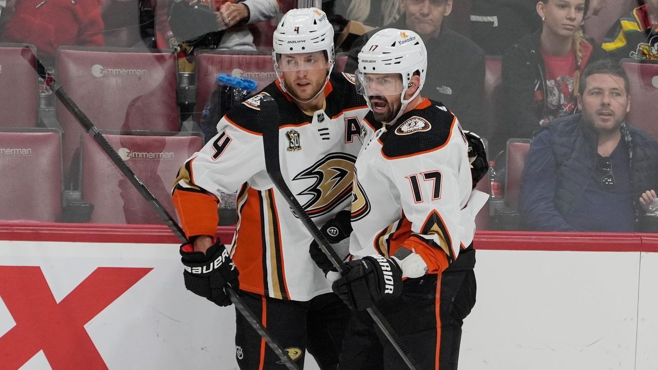 Alex Killorn scores OT winner, Ducks rally to defeat Panthers 5-4 - Newsday