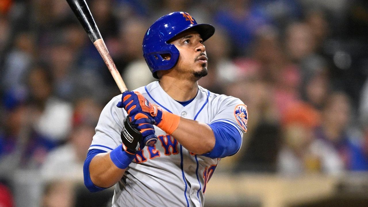 Mets' Eduardo Escobar regrouping after health scare - Newsday