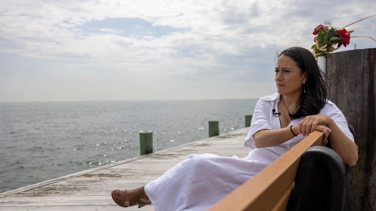 Woman recalls her dive to the Titanic, 111 years after it sank - Newsday