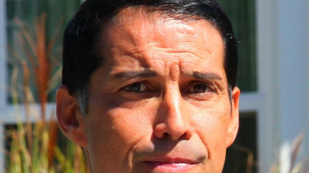 Attorney: Bonilla has no plans to resign - Newsday