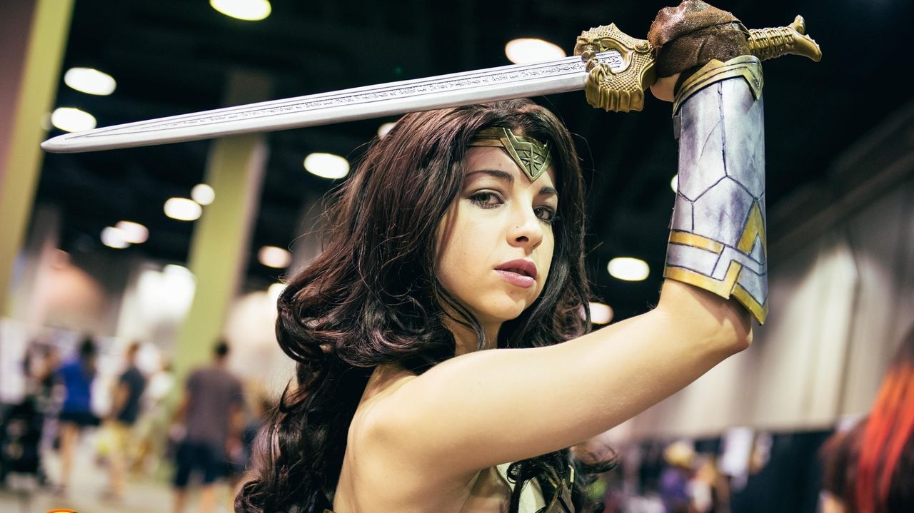 Eternal Con brings celebrities, cosplayers and more than 200 vendor ...