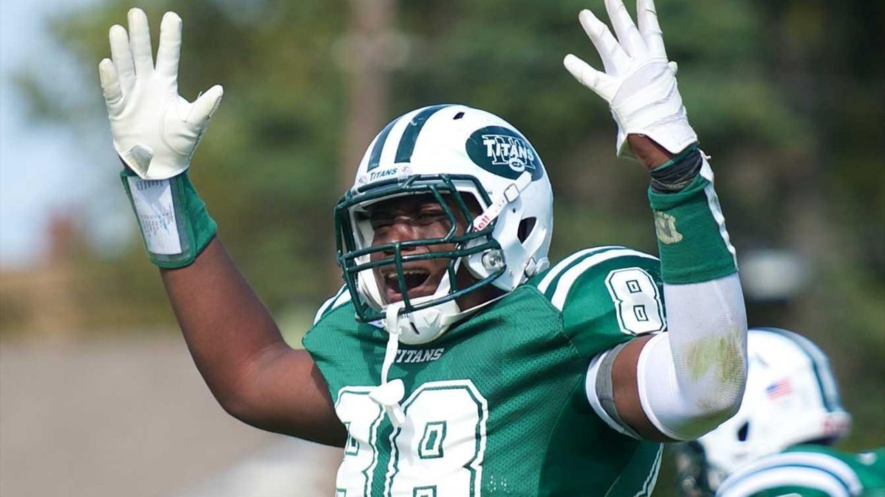 Holy Trinity vs. Buffalo St. Francis - Newsday