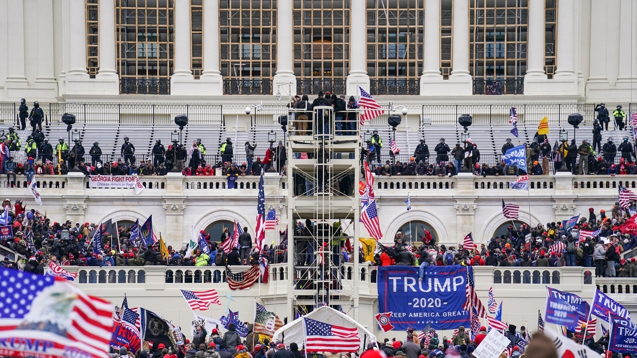 Capitol rioters clamor for payouts from Trump's new 'anti-weaponization ...