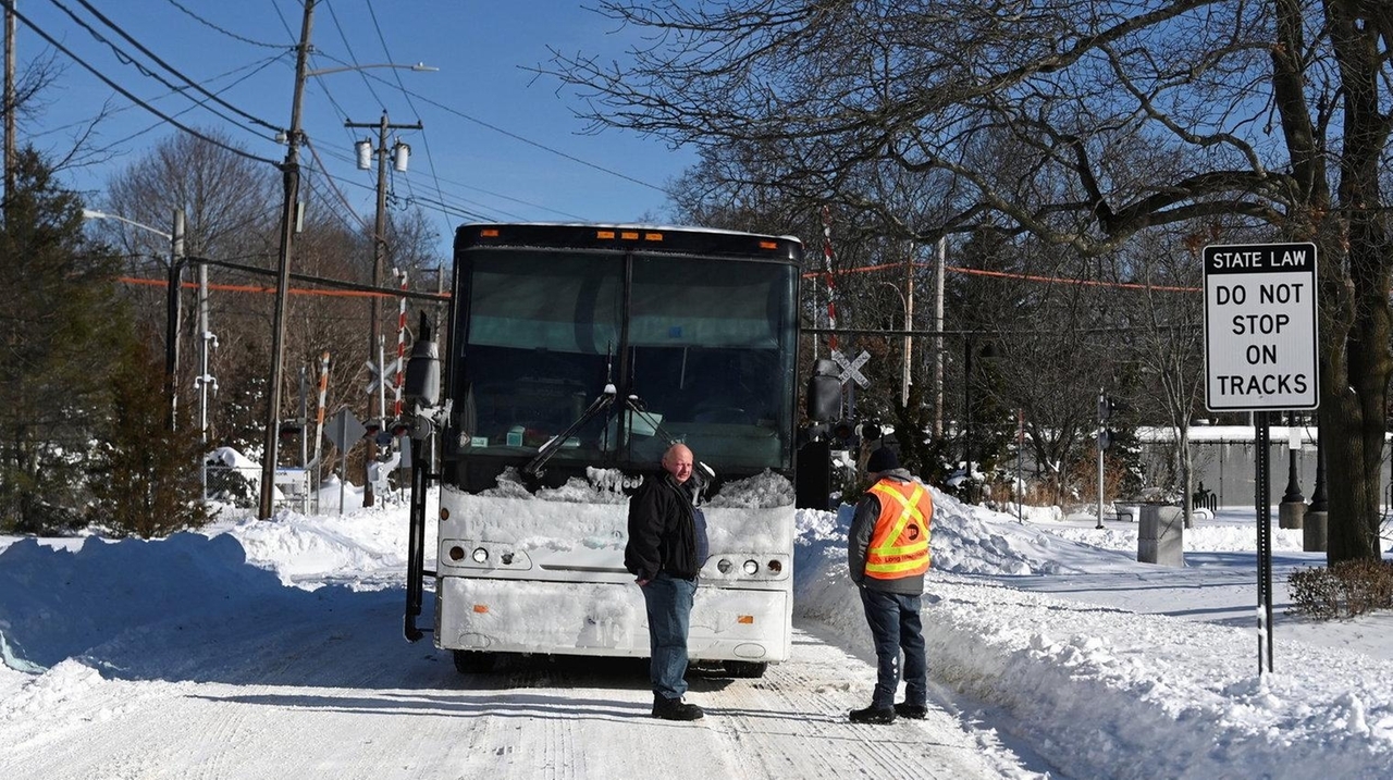 Commuter warning: Beware of black ice on highways from freezing slush ...