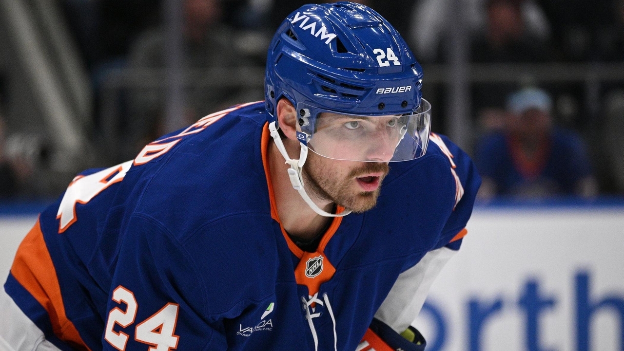 Islanders' Scott Mayfield, teammates don't hesitate to stand up for ...