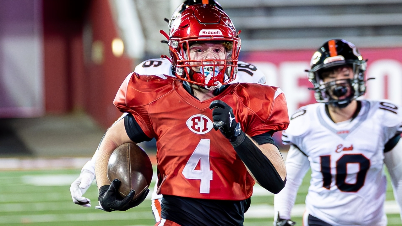 East Islip football's Jake Simmons runs for glory in Suffolk II title ...