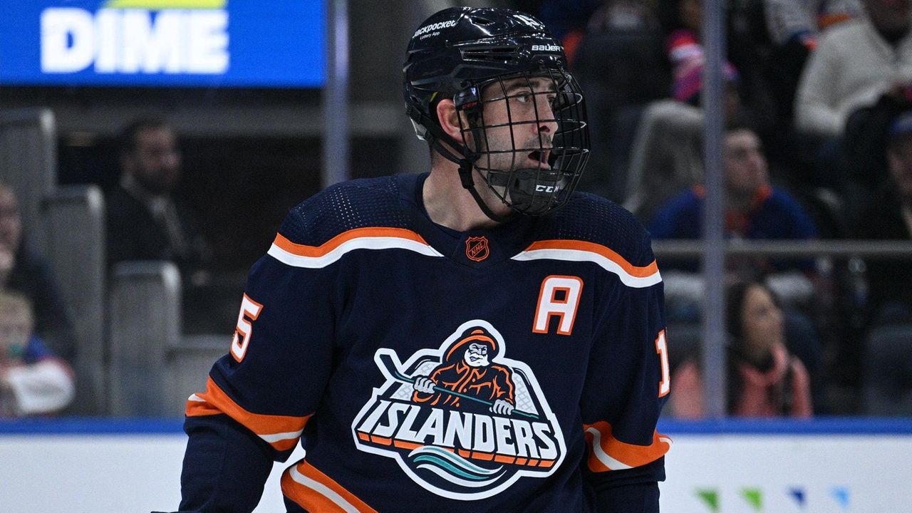 Hurting Kyle Palmieri, Cal Clutterbuck out of Islanders' lineup for ...