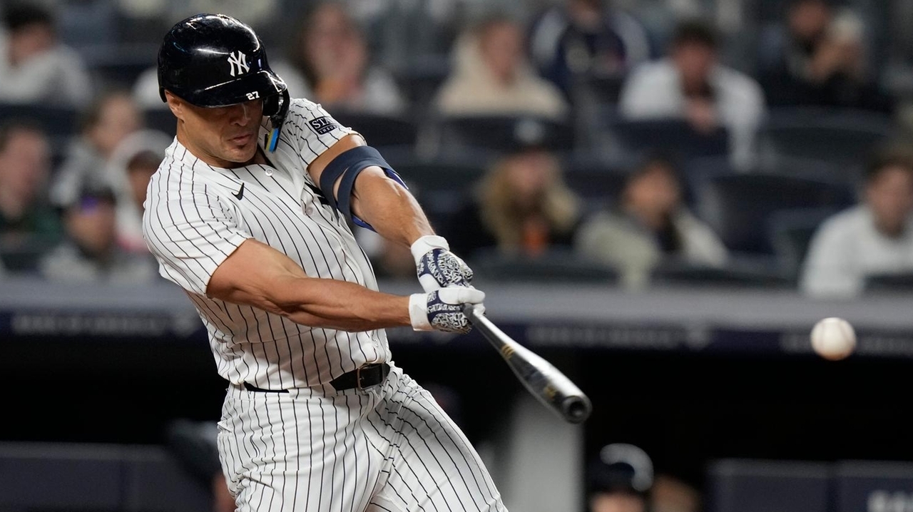 Giancarlo Stanton proves he's King of Swing in MLB's latest metric ...
