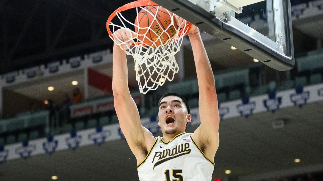 Edey matches season high with 35 points in hometown, No. 4 Purdue beats ...