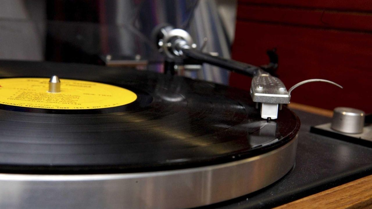 Listen to the top 10 songs of 1968 - Newsday