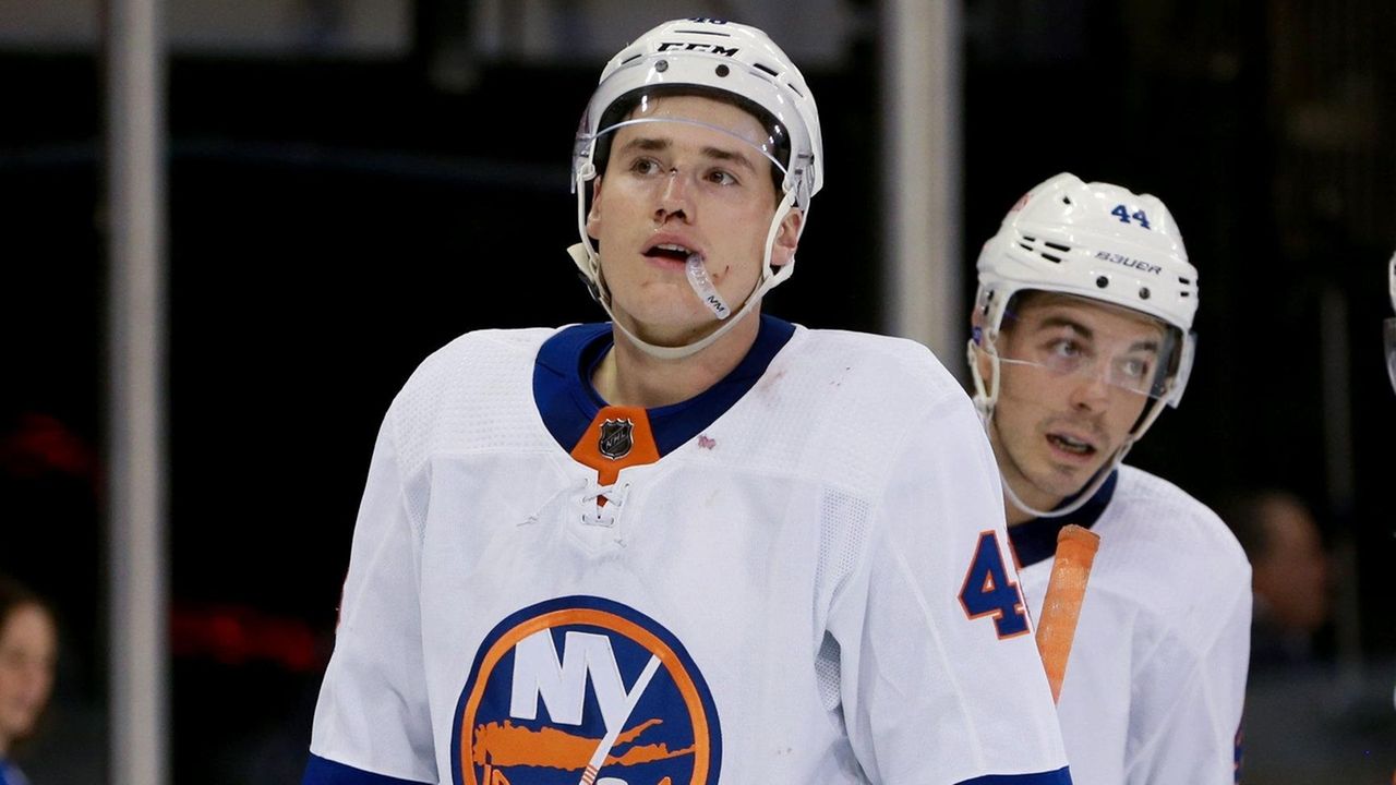 Islanders' Matthew Maggio gets experience, bloody nose against Rangers ...
