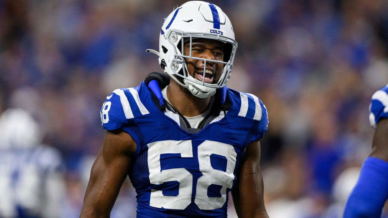 Okereke fills hole at linebacker for Giants - Newsday