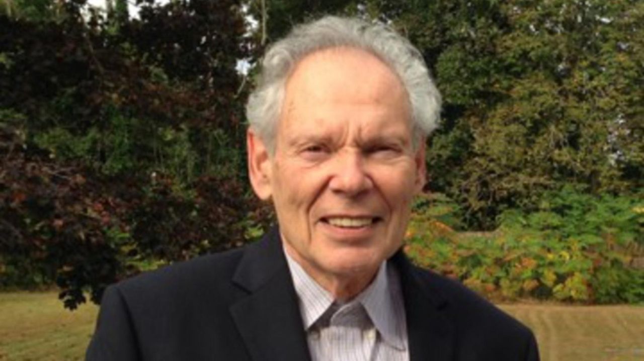 Charles Bloomgarden, ophthalmologist and Navy veteran, dies at 83 - Newsday