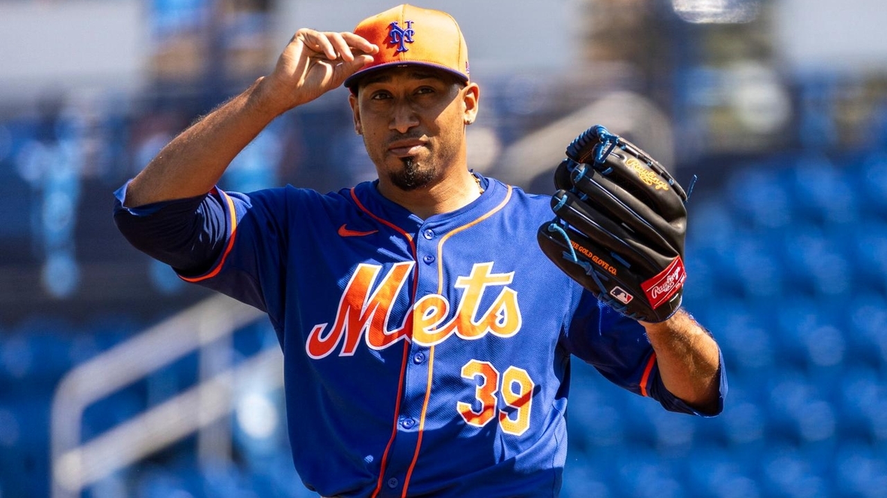Mets' Edwin Diaz welcomed back by fellow relievers with open arms - Newsday