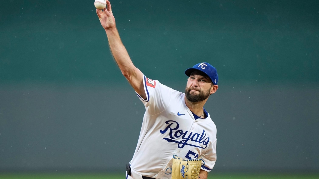 Michael Wacha tosses 6 solid innings, Salvador Perez drives in 2 as the ...