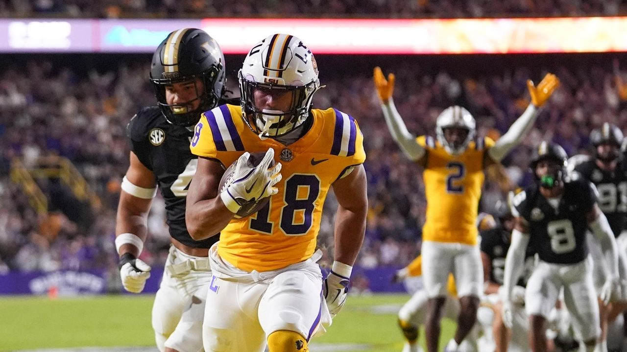 Josh Williams runs for 3 TDs, LSU beats Vanderbilt 24-17, snaps 3-game ...