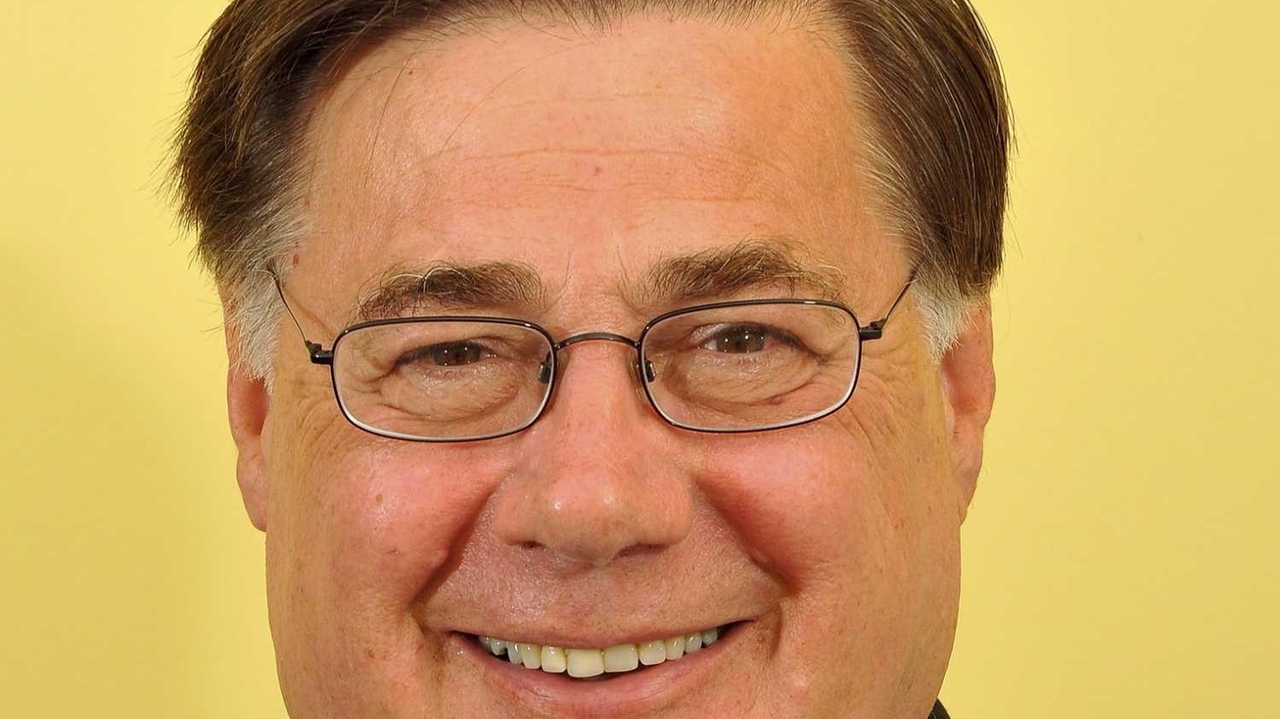 Editorial: Elect Edward Romaine supervisor of Brookhaven - Newsday