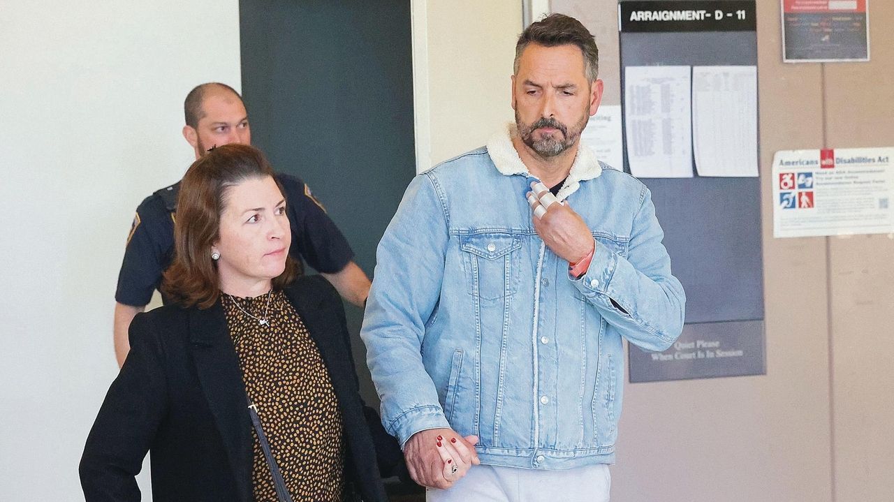 Michael J. Hynes, ex-Port Washington schools superintendent, faces ...