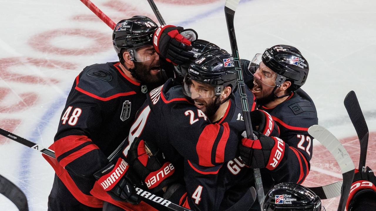 Game 3 looms large as Hurricanes and Golden Knights trade stunning ...