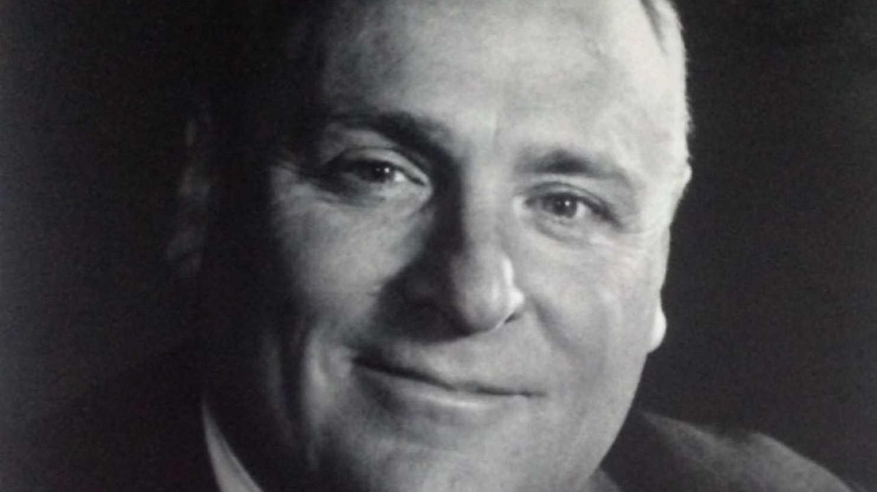 Charles Vachris, Flower Hill Village engineer, dies at 75 - Newsday