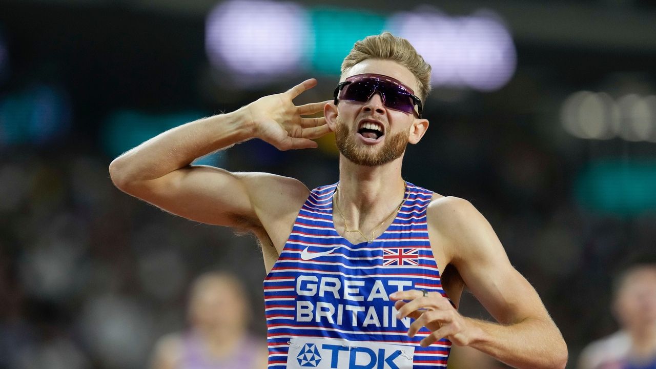 Kerr keeps 1,500 meter gold in British hands at worlds in Budapest ...