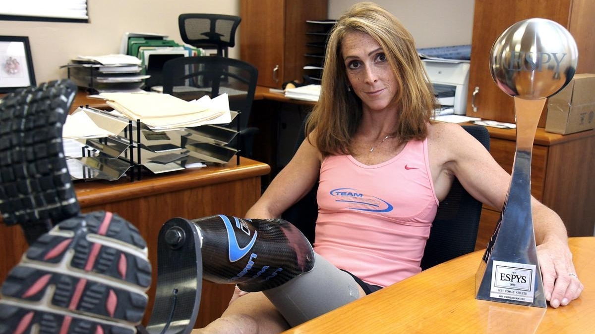Hicksville amputee marathoner goes the extra mile - Newsday