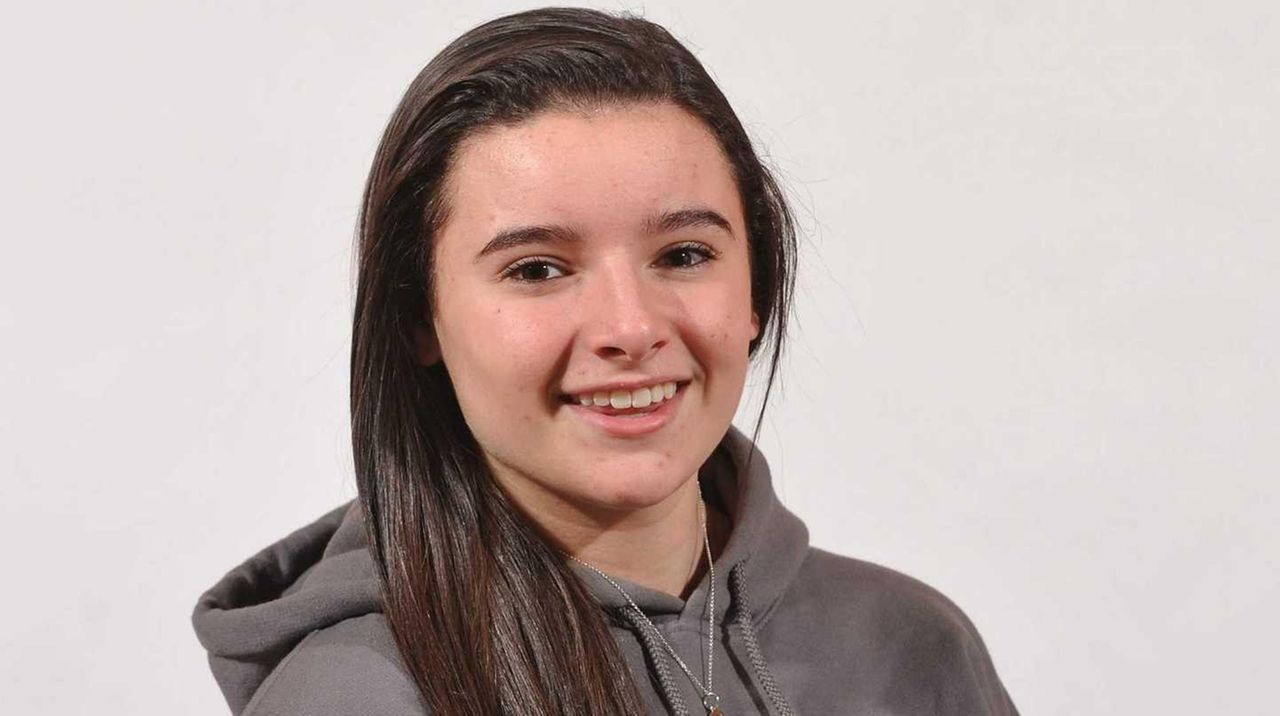 Ward Melville’s Cydney Crasa wins prestigious gymnastics title - Newsday