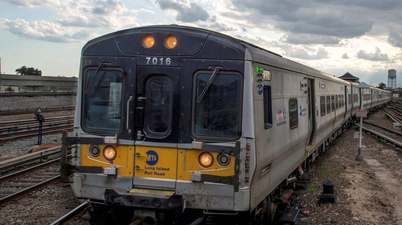 LIRR workers charged in unearned overtime scheme arraigned in federal ...