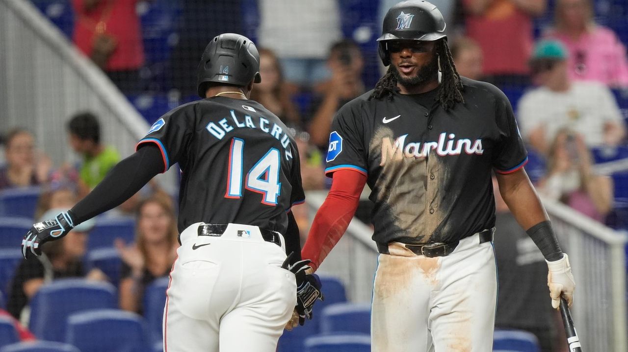 Tim Anderson's RBI single in 10th leads Marlins past Mariners 3-2 for ...