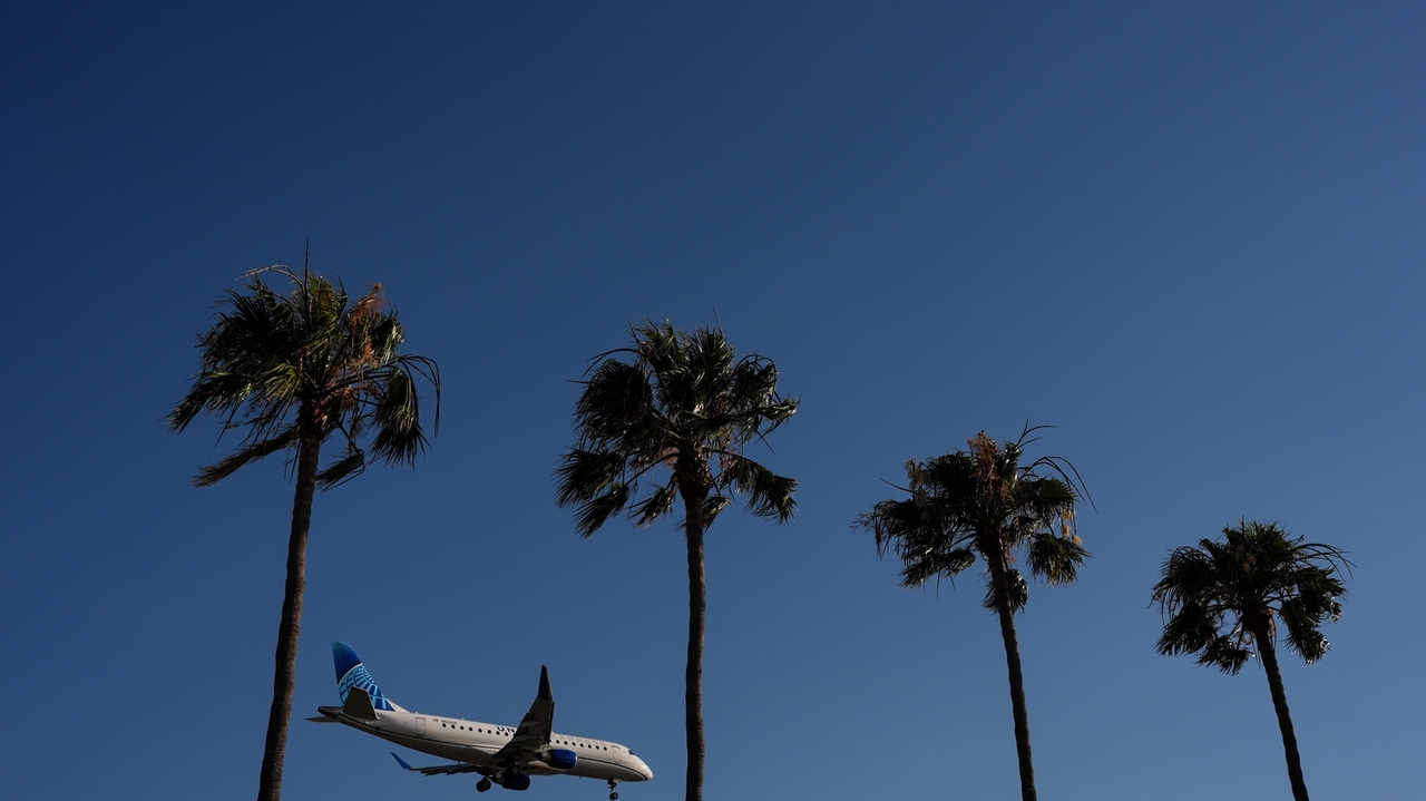 One Tech Tip: What to know about flying with lithium ion portable ...