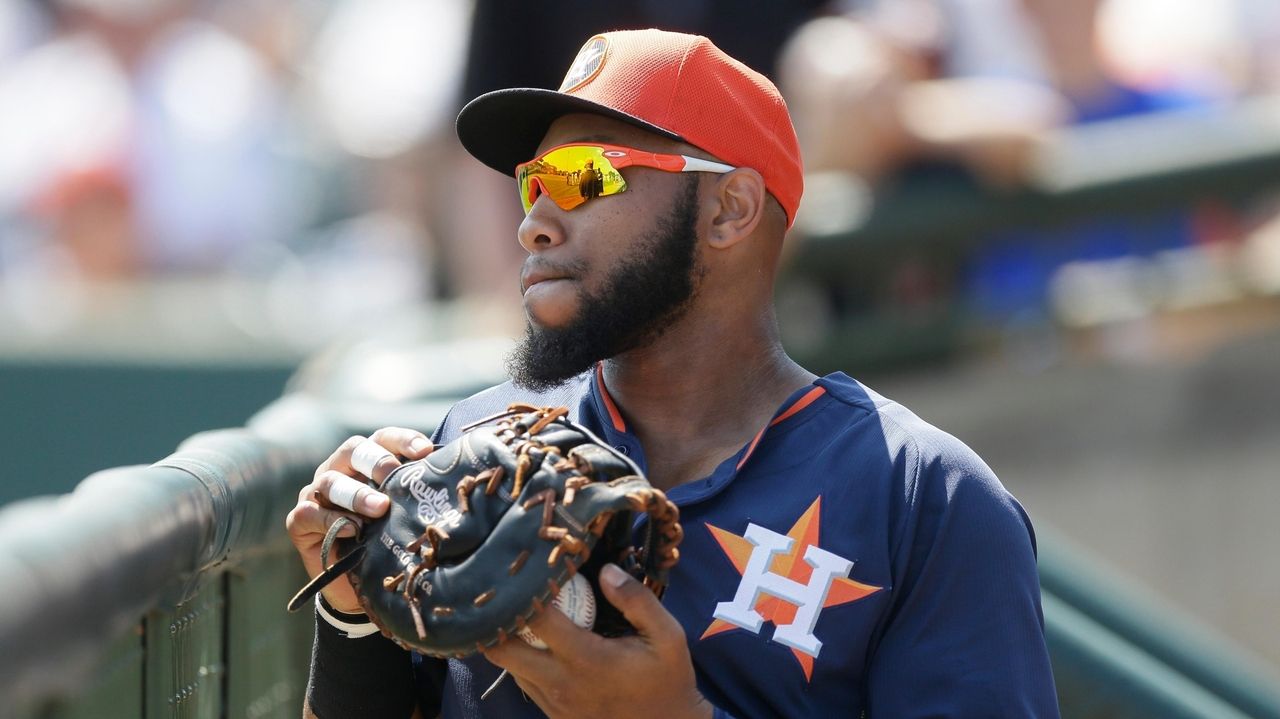 Jon Singleton signs minor league deal with Astros after release by ...