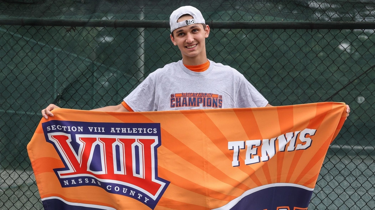 Manhasset's Max Golubenko wins Nassau boys tennis title - Newsday