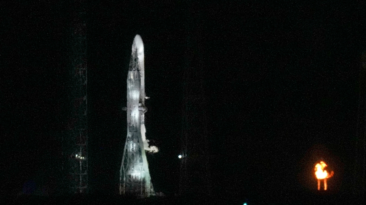 Jeff Bezos' space company tries again to launch massive new rocket ...
