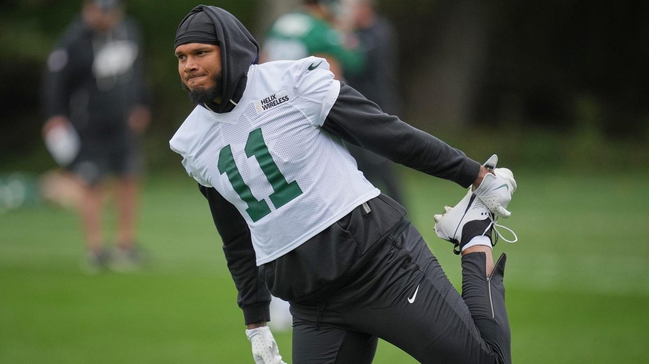 Jets' Jermaine Johnson doesn't expect to be traded before the NFL trade ...