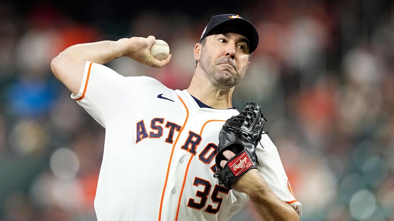 Verlander, bullpen keep Phillies hitless until 9th - Newsday