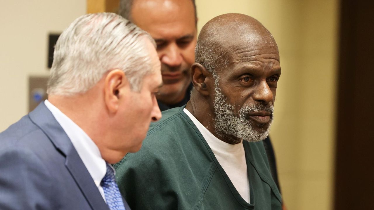 Gary Cowell, of Patchogue, charged with using ax to dismember and ...