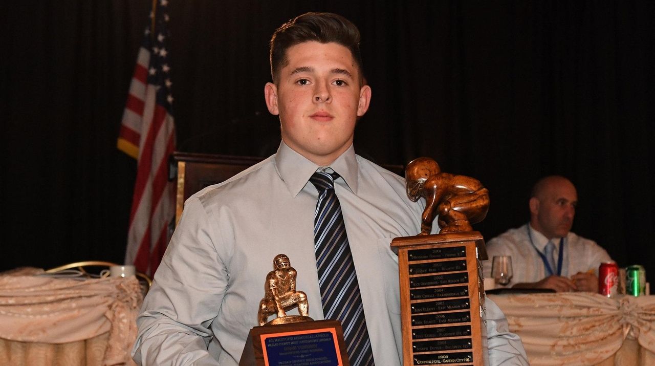 MacArthur's Sean Tierney collects Martone Award as Nassau's top lineman ...