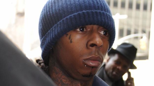 Lil Wayne sentencing delayed by court fire - Newsday